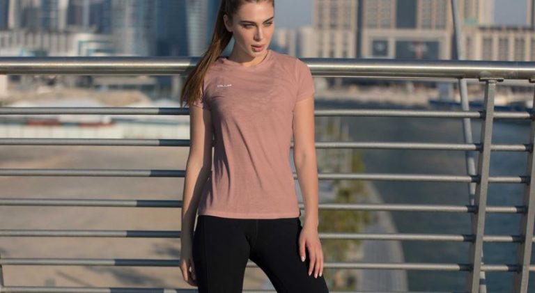 How to Choose the Perfect Round Neck T-Shirt | GuestCanPost