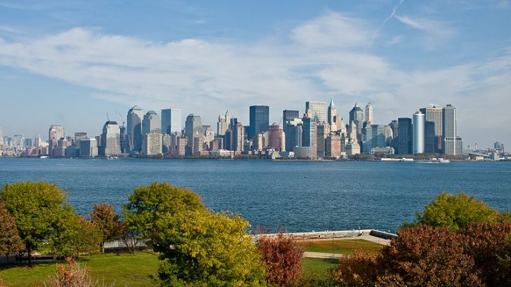 TOP 7 Reasons to Visit Leeds BY CAR | GuestCanPost